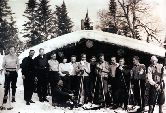 The Quebec Kandahar Cup - Canadian Ski Hall of Fame and Museum